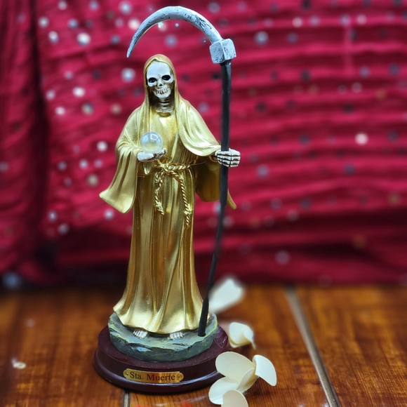 unbranded | Accents | Santa Muerte Dorada Estatua 9 Inch Holy Death ...